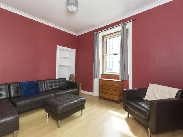 Causewayside, Edinburgh, EH9 3 bed terraced house to rent £2,275 pcm £525 pw