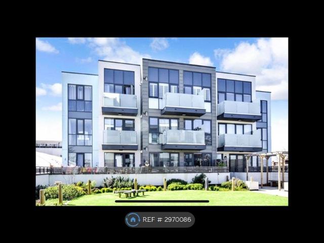 Cavalier Close, Wallington SM6, 2 bed flat to rent, £1,700 pcm | PrimeLocation
