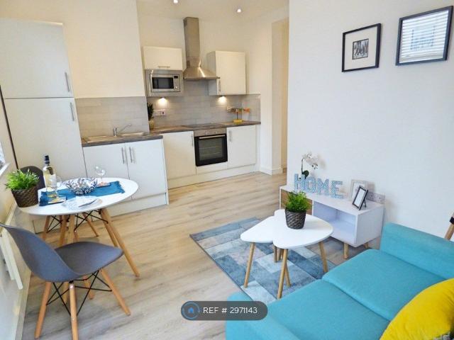Cavalier House, Stockport SK2, 1 bed flat to rent, £800 pcm | PrimeLocation