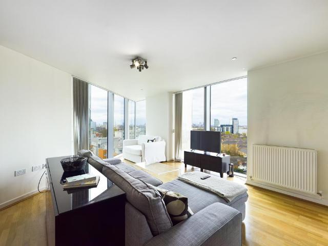 Cavatina Point, 3 Dancers Way. 2 bed apartment to rent £2,200 pcm £508 pw