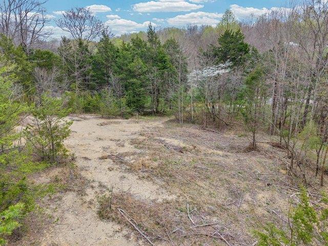 Cave Valley Rd, Byrdstown, TN 38549