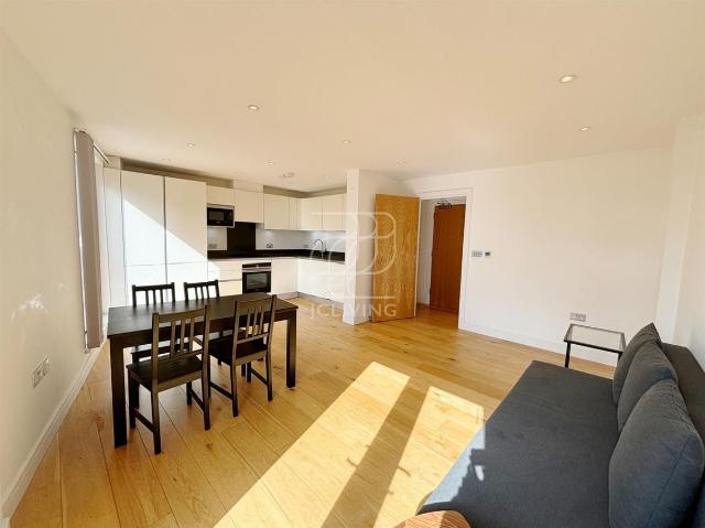 Cavell Street, London E1, 2 bed flat to rent, £2,817 pcm | PrimeLocation