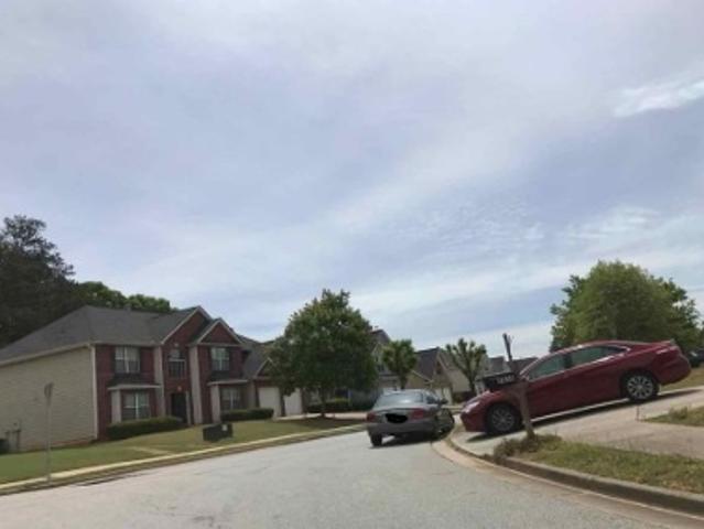 Cavender Dr SW