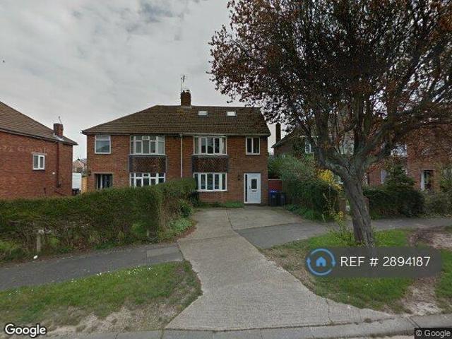 Cavendish Close, Goring By Sea. 4 bed semi detached house to rent £2,300 pcm £531 pw