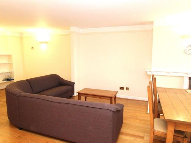 Cavendish Crescent South, Cavendish Place Cavendish Crescent South, NG7