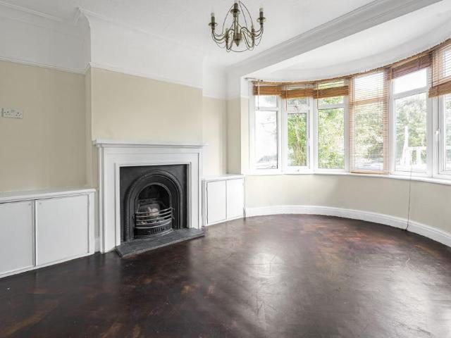 Cavendish Avenue, Harrow, HA1 3 bed semi detached house to rent £2,550 pcm £588 pw