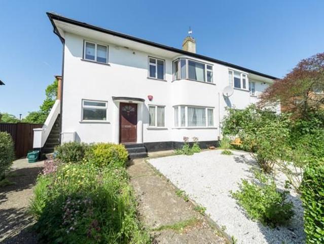 Cavendish Avenue, West Ealing W13, 2 bed maisonette to rent, £1,995 pcm | PrimeLocation
