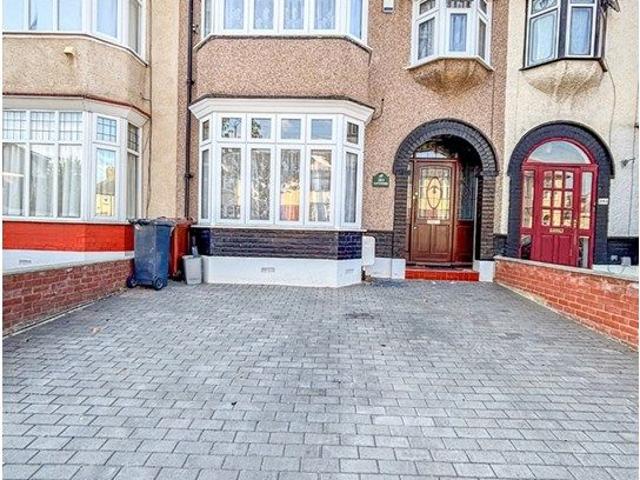 Cavendish Gardens, Barking IG11, 3 bed terraced house to rent, £2,500 pcm | PrimeLocation