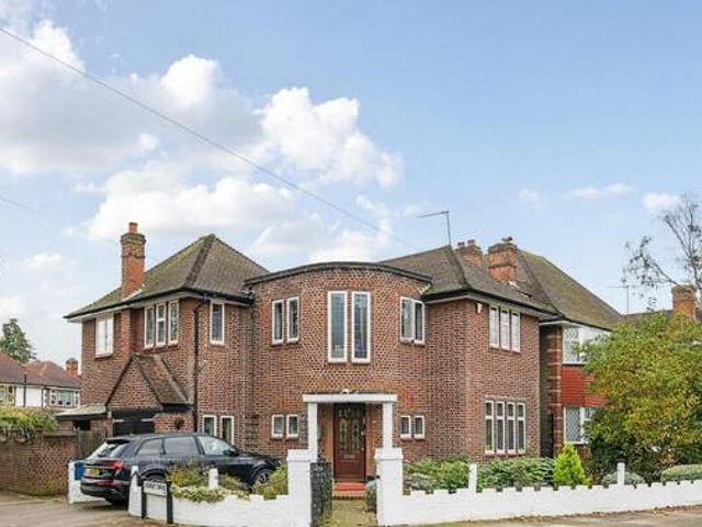 Cavendish Drive, Edgware, 4 Bedroom Detached