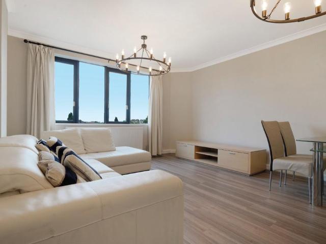 Cavendish House, 21 Wellington Road. 1 bed flat to rent £3,000 pcm £692 pw