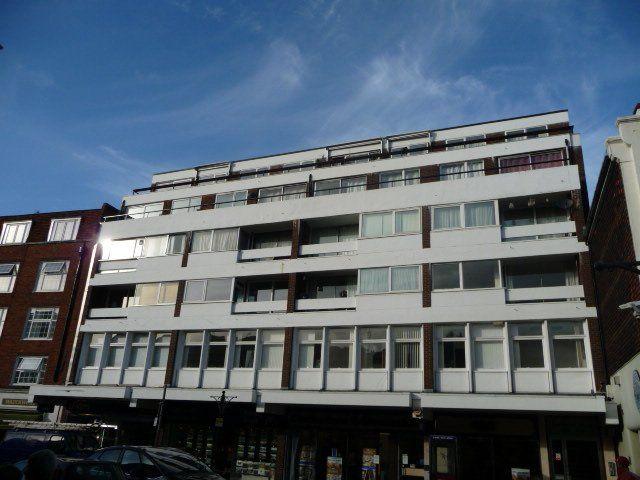 Cavendish House, Eastgate Gardens GU1, 1 bed flat to rent, £1,150 pcm | PrimeLocation