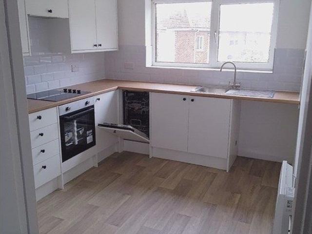 Cavendish Square, Longfield DA3, 2 bed flat to rent, £1,300 pcm | PrimeLocation