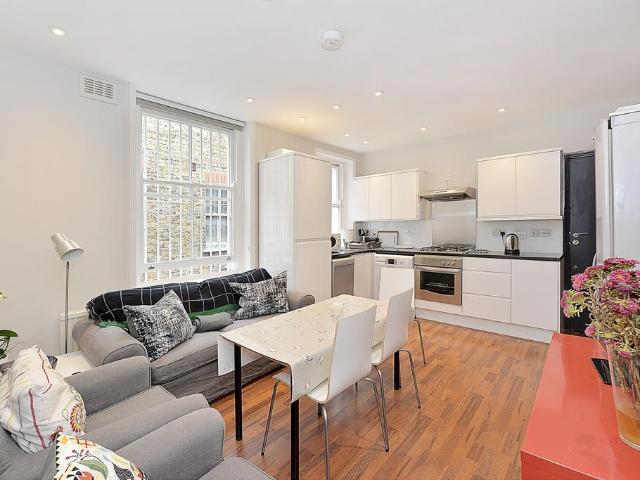 Cavendish Parade, Clapham Common. 4 bed flat to rent £4,000 pcm £923 pw