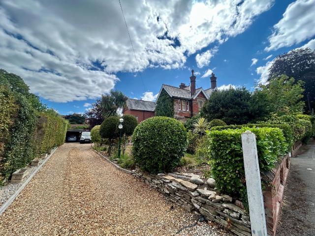 Cavendish Place, Bournemouth BH1, 2 bed flat to rent, £1,450 pcm | PrimeLocation