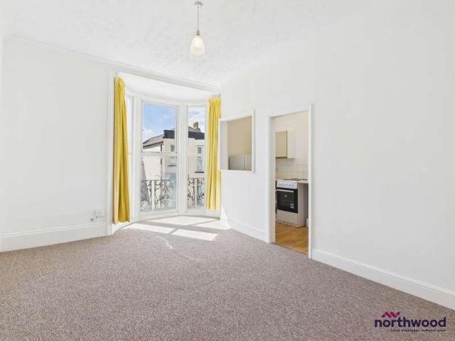 Cavendish Place, Town Centre, Eastbourne, BN21
