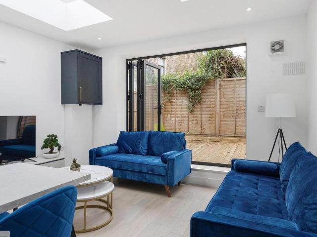 Cavendish Road, Balham SW12, 2 bed maisonette to rent, £2,700 pcm | PrimeLocation