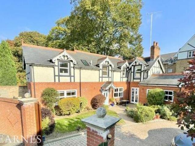 Cavendish Road, Dean Park, 4 Bedroom Coach