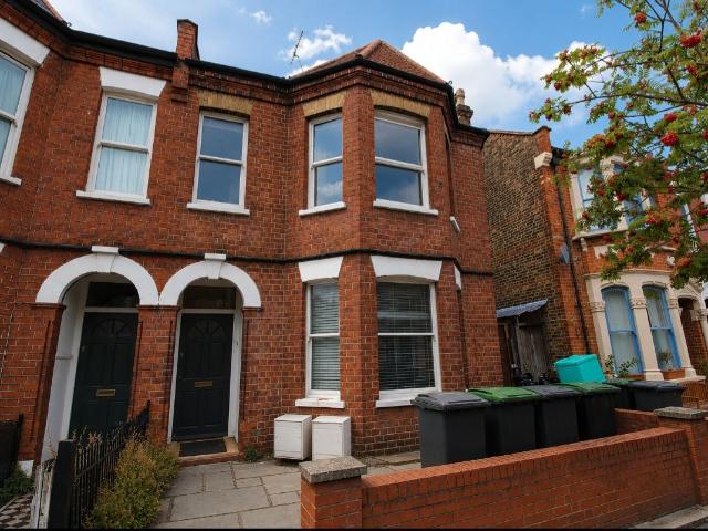 Cavendish Road, Haringey Ladder N4, 4 bed flat to rent, £3,000 pcm | PrimeLocation