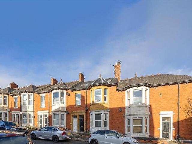 Cavendish Road, Jesmond, Newcastle. 3 bed flat to rent £1,755 pcm £405 pw