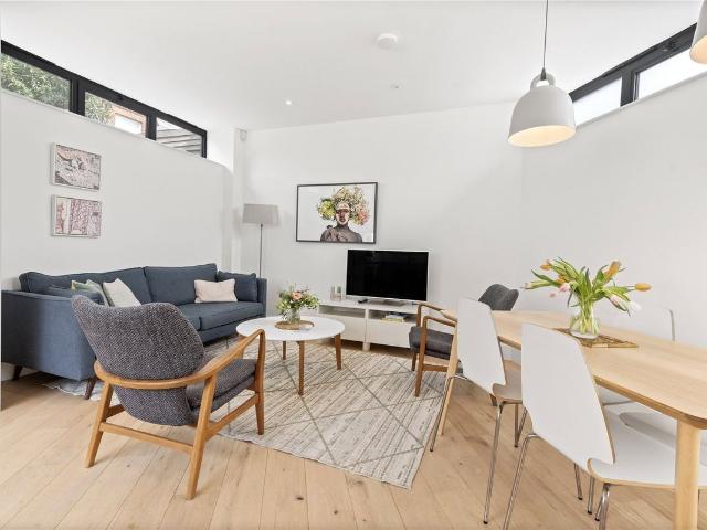 Cavendish Road, London SW12, 4 bed end terrace house to rent, £7,500 pcm | PrimeLocation