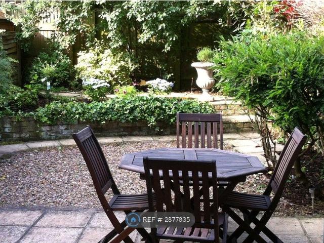 Cavendish Road, London SW12, 2 bed flat to rent, £3,400 pcm | PrimeLocation