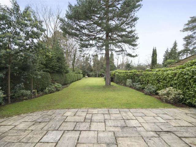Cavendish Road, St George's Hill. 4 bed house £4,500 pcm £1,038 pw