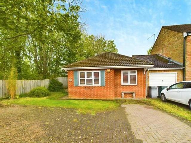 Caversham, Hewett Avenue, Reading, 3 Bedroom Bungalow