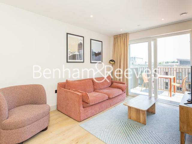 Caversham Road, Draycote House NW9 1 bed apartment to rent £2,185 pcm £504 pw