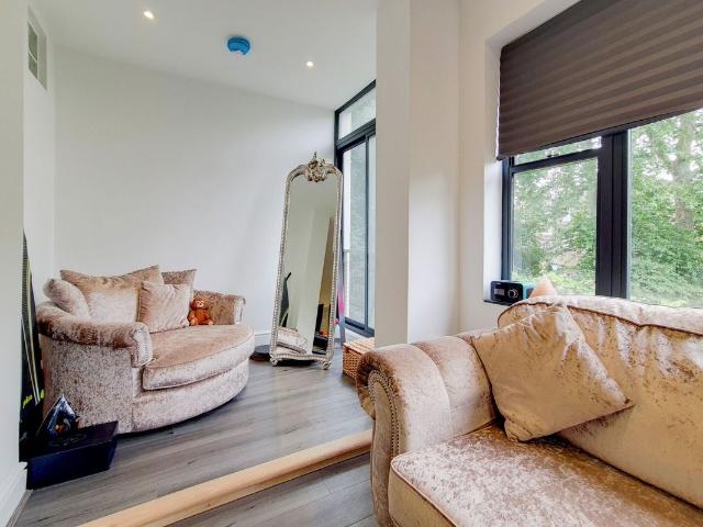 Caversham Road, Kentish Town, London NW5, 4 bed flat to rent, £5,999 pcm | PrimeLocation