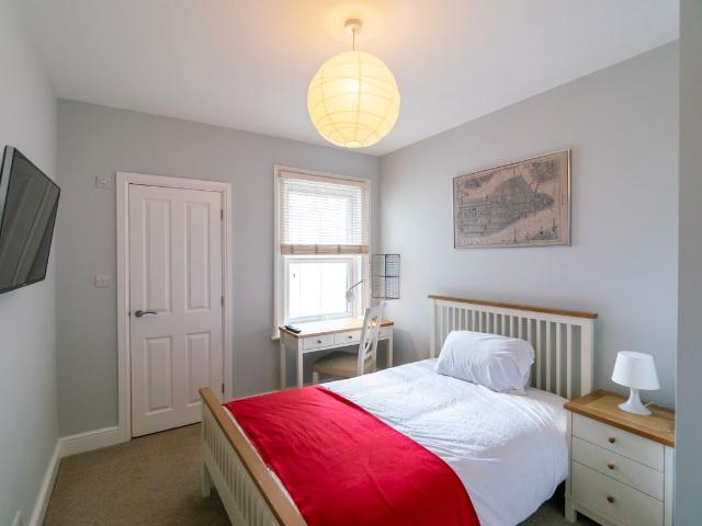 Caversham Road, Reading RG1, Room to rent, £835 pcm | PrimeLocation