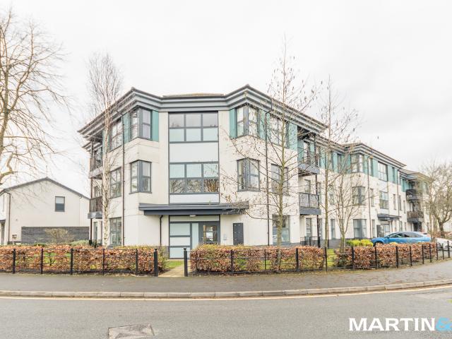 Cawdor Crescent, Edgbaston B16, 2 bed flat to rent, £1,250 pcm | PrimeLocation