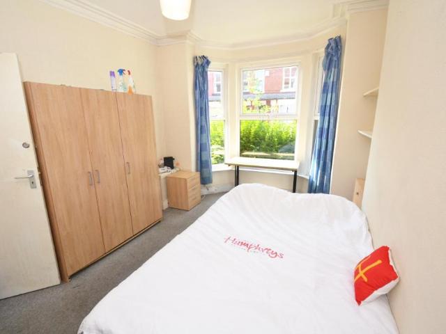 Cawdor road, Manchester M14 5 bed terraced house to rent £3,503 pcm £808 pw