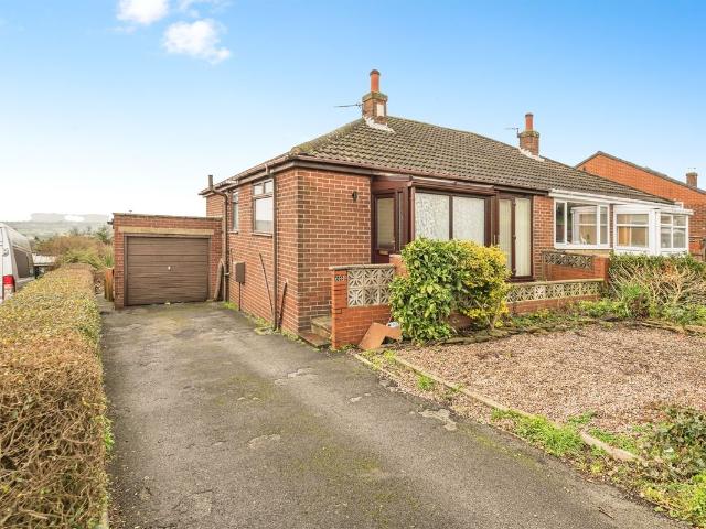 Cawley Lane, Heckmondwike WF16, 2 bed semi detached bungalow to rent, £950 pcm | PrimeLocation