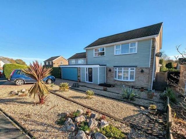 Caws Avenue, Seaview, 4 Bedroom Detached