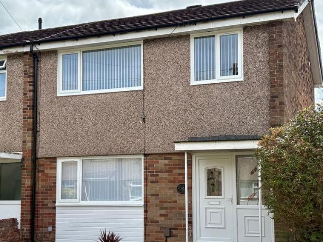 Caxton Close, Great Sutton, Ellesmere Port CH66, 3 bed end terrace house to rent, £1,095 pcm | PrimeLocation