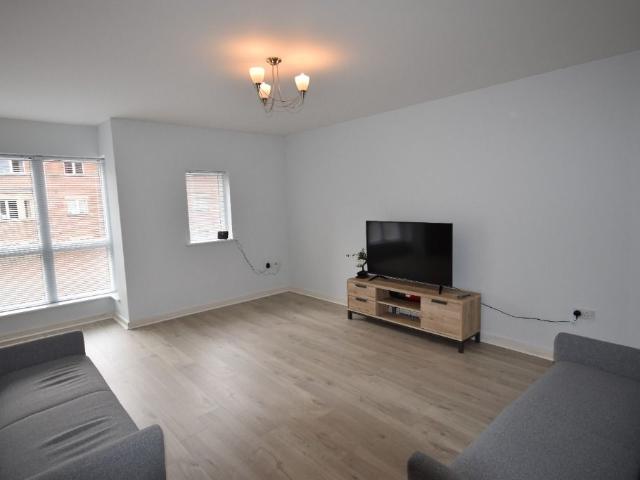 Caxton Place, Wrexham LL11, 2 bed flat to rent, £975 pcm | PrimeLocation