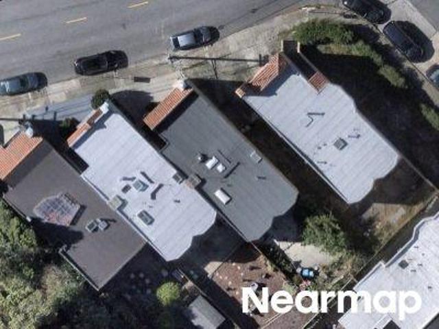 Cayuga Ave