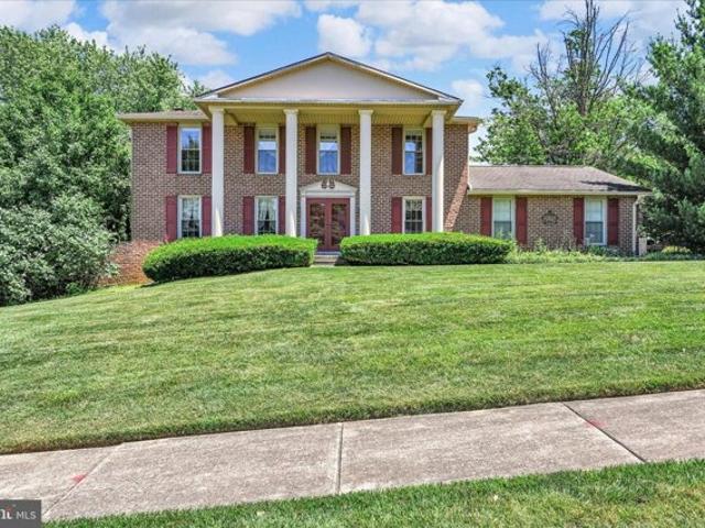 Cayuga Ln, York, Home For Sale