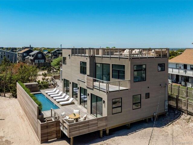 Cayuga St, Ocean Bay Park, Home For Sale