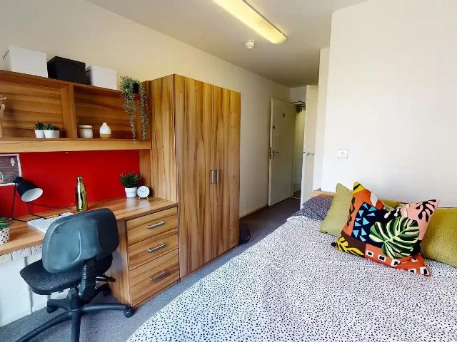 CB1 Cambridge Student Accommodation | Amber