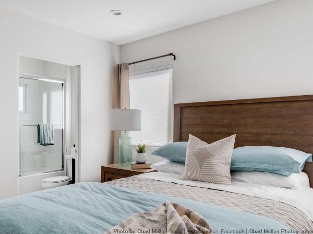 CDM Property 3 Bedroom Apartment for Rent at 420 Heliotrope Ave, Corona Del Mar, CA 92625