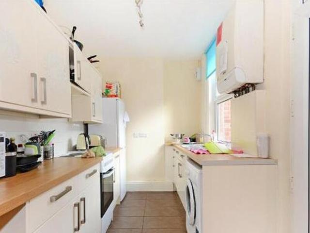 Cemetery Avenue, Sheffield, 6 Bedroom End