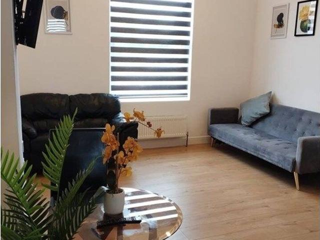 Cemetery Rd, Leeds LS11, 1 bed flat to rent, £700 pcm | PrimeLocation