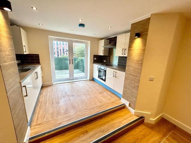 Cemetery Road, Sheffield S11, 4 bed property to rent, £1,400 pcm | PrimeLocation