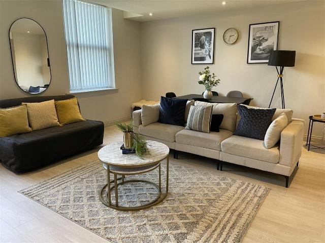 Centenary House, North Street, Leeds LS2, 1 bed flat to rent, £1,300 pcm | PrimeLocation