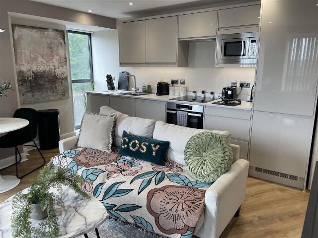 Centenary House, North Street, Leeds LS2, 1 bed flat to rent, £1,350 pcm | PrimeLocation