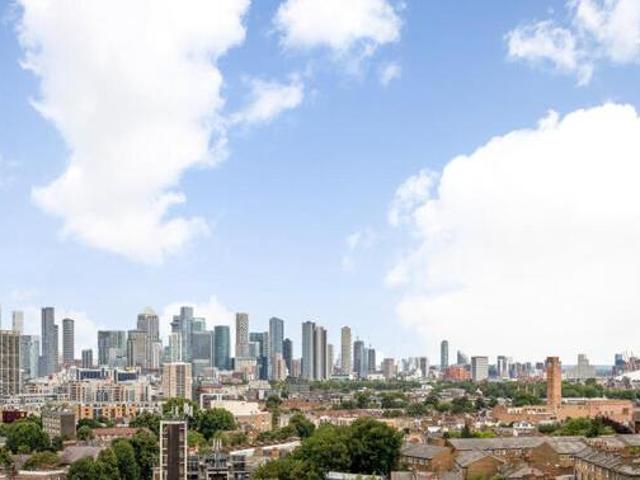 Centenary Heights, London, 1 Bedroom Flat