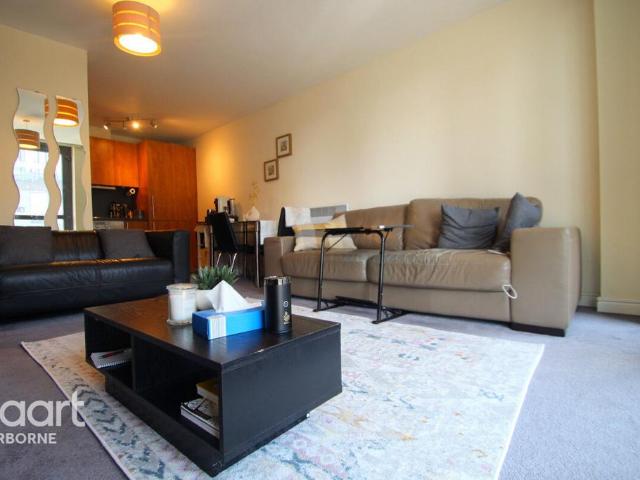 Centenary Plaza, Birmingham 1 bed apartment to rent £1,050 pcm £242 pw