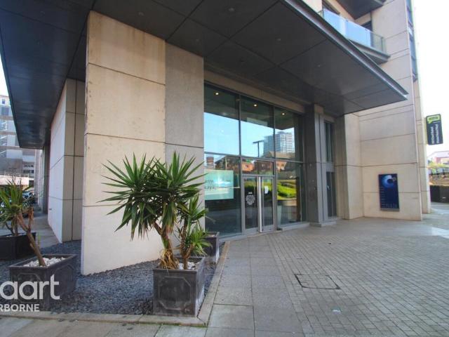 Centenary Plaza, Birmingham 1 bed apartment to rent £1,050 pcm £242 pw