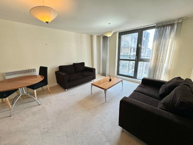 Centenary Plaza, Birmingham B1, 1 bed flat to rent, £1,000 pcm | PrimeLocation